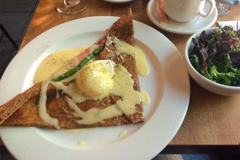 Top 9 French Brasseries and Restaurants in Quebec City